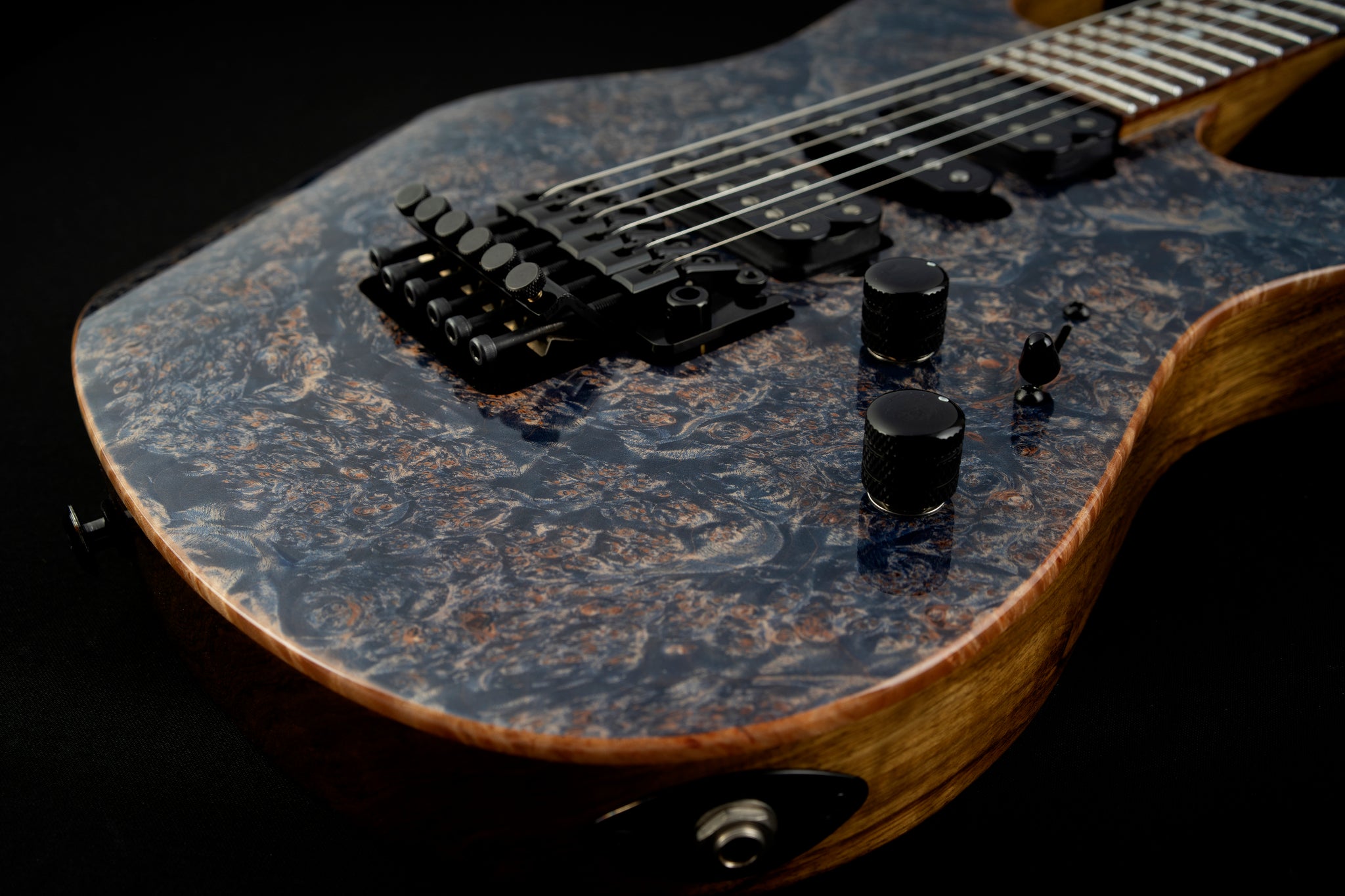 Suhr Custp, Modern Set Neck - Burl Maple Top – Angel City Guitars