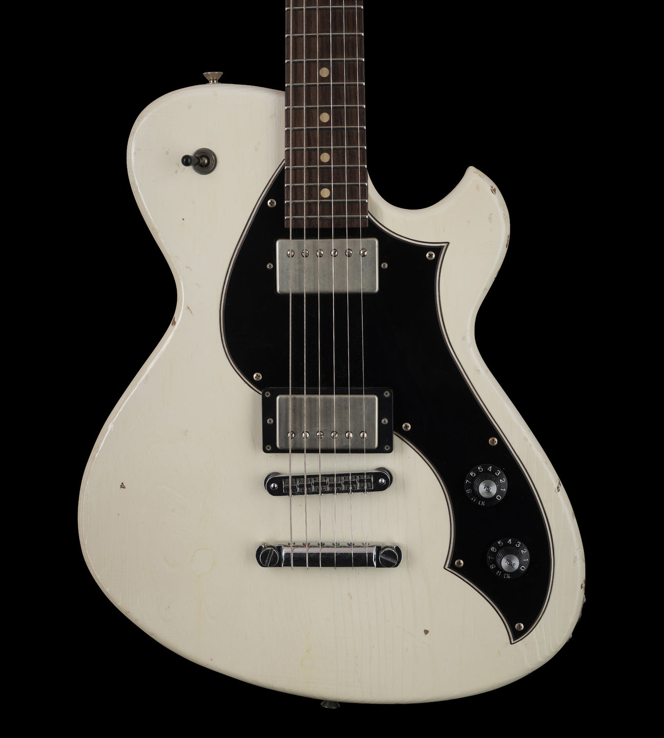Novo Solus H2 – Angel City Guitars
